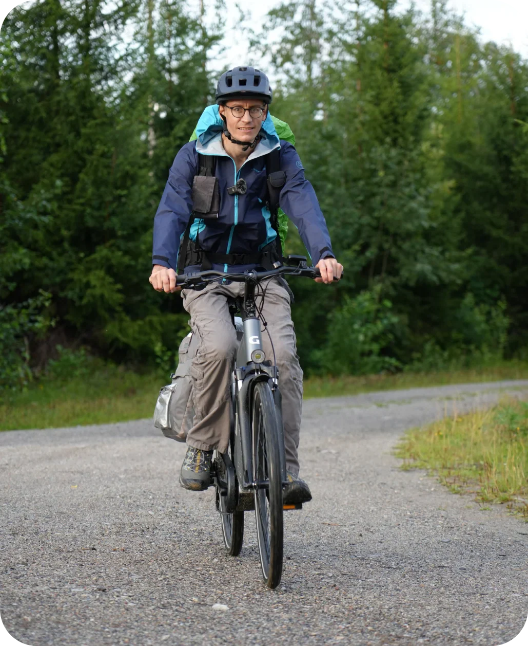 Hochwertige Outdoor-Ausrüstung, perfekt für lange Touren mit dem E-Bik ...